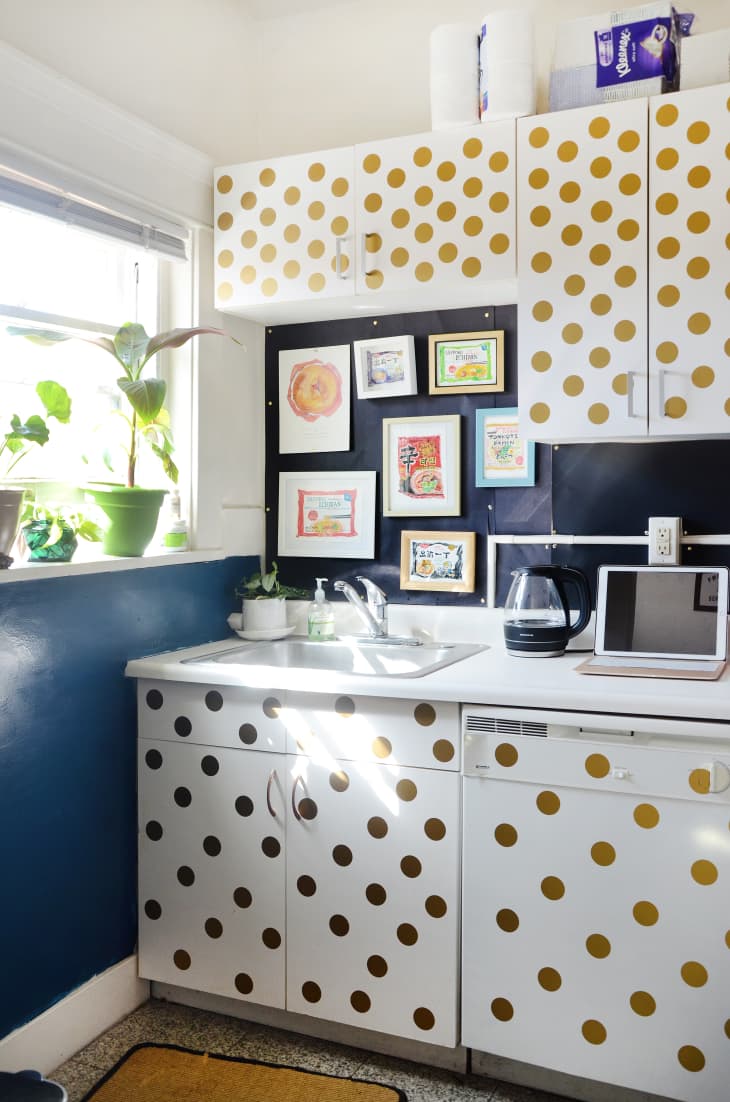 House Tour: A Dark, Maximalist, Moody Glam Apartment | Apartment Therapy House Tour: A Dark, Maximalist, Moody Glam Apartment | Apartment Therapy